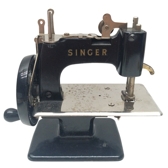 Singer | Toys | Vintage Singer Sew Handy Model 20 Childs Sewing Machine ...
